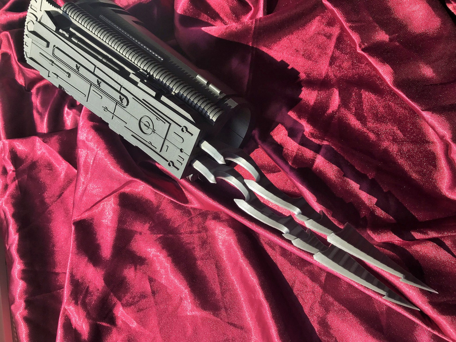 Predator Gauntlet Forearm Bomb Selfdestruction Cummunicator 3D Printed ...