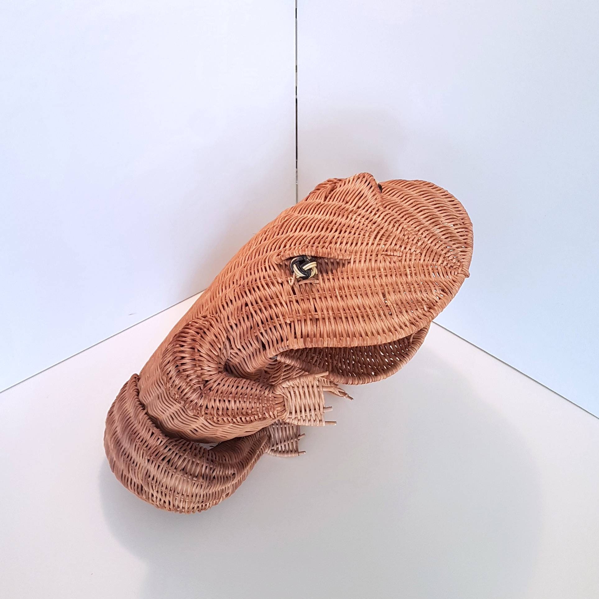Rattan Frog Magazine/newspaper Owner - Etsy Ireland