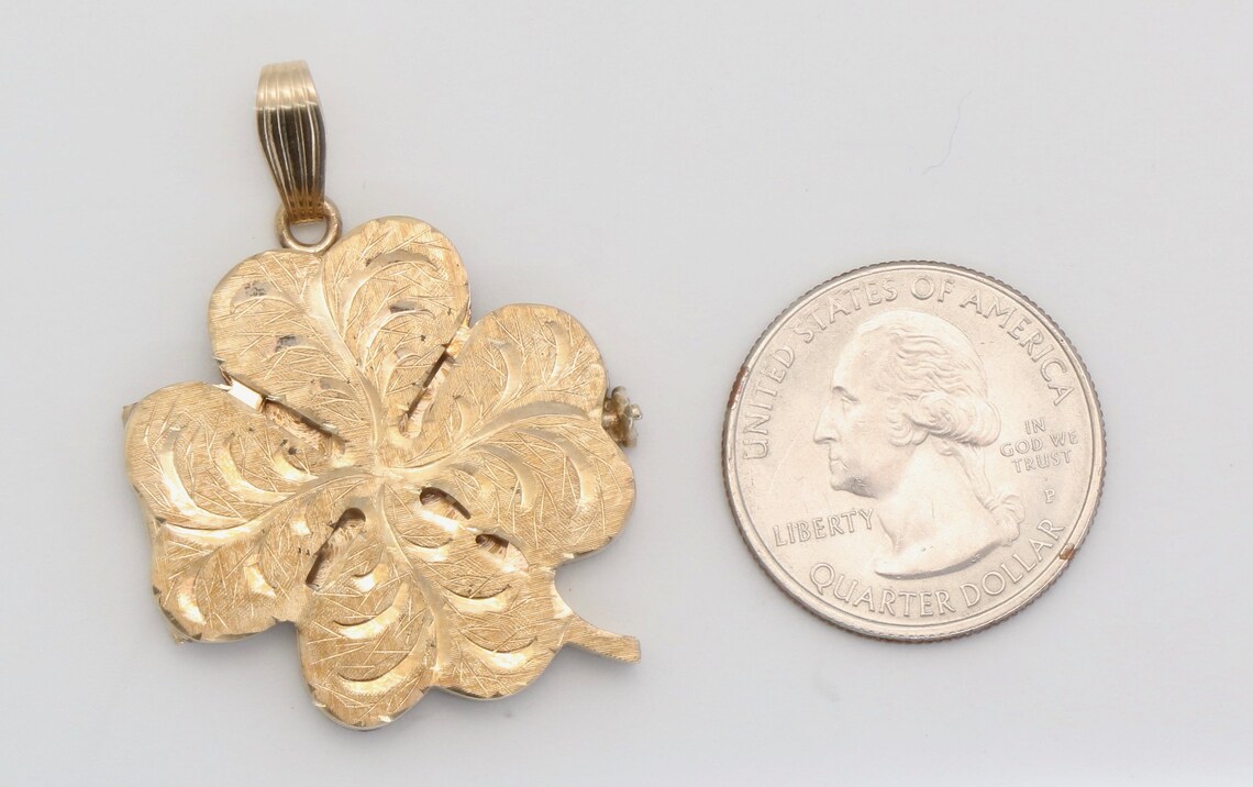 14K Gold Large Clover Locket - Etsy