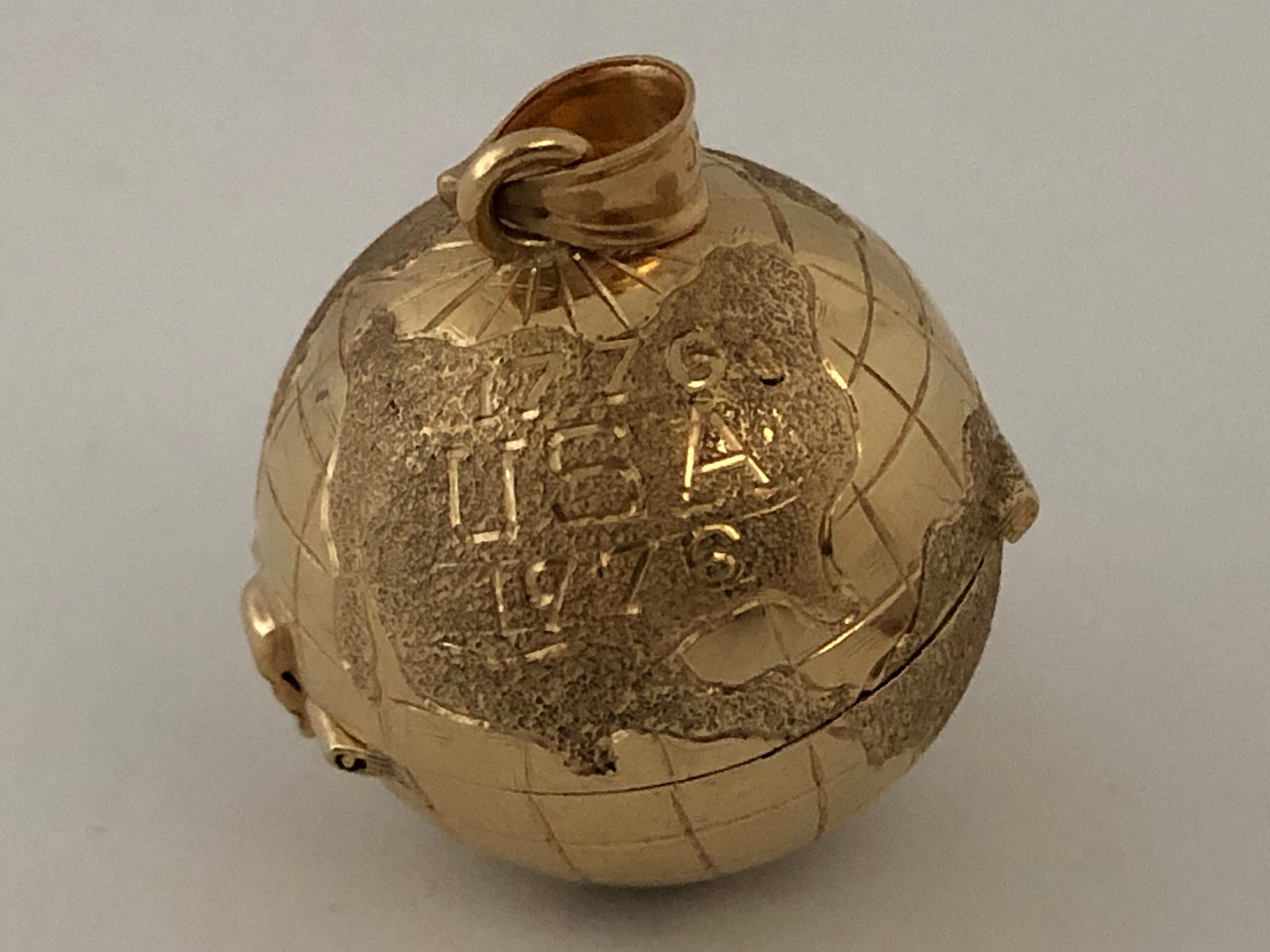 Vintage 14K Gold Ball Locket With Hand Engraved Map - Etsy