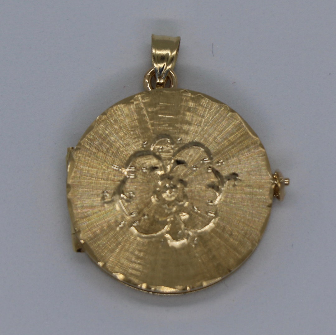 14K Gold Small Round Locket With Floral Center and Ribbon Border - Etsy