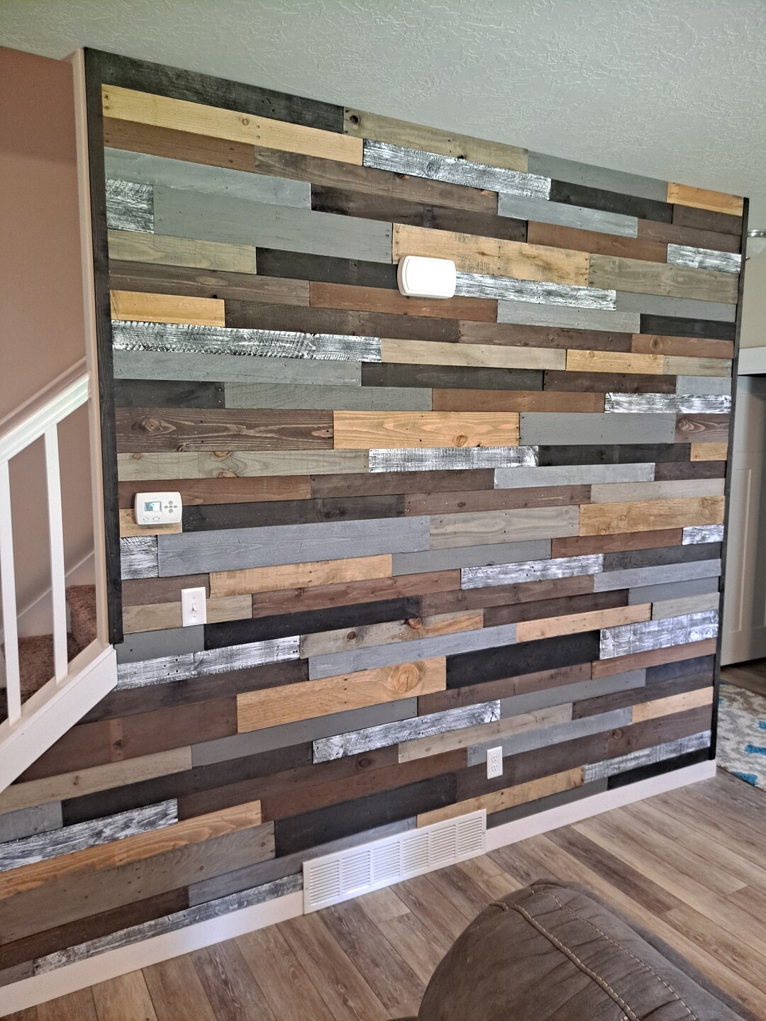 Reclaimed Wood Accent Wall - Rustic Winter Blend - 10sqft of Pallet ...