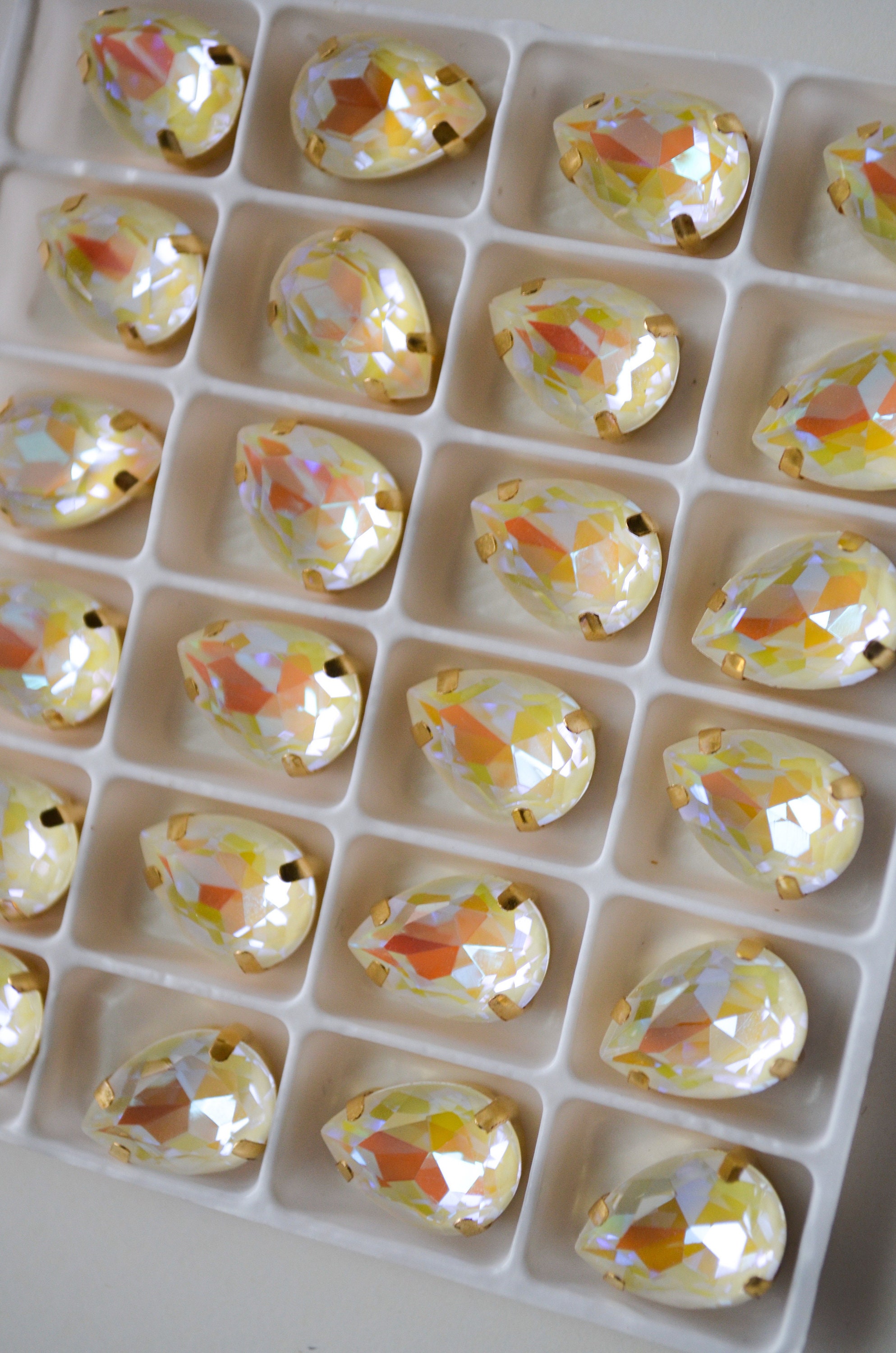 Teardrop Shape Light Yellow Fluorescence Glass Crystal Sewing ...