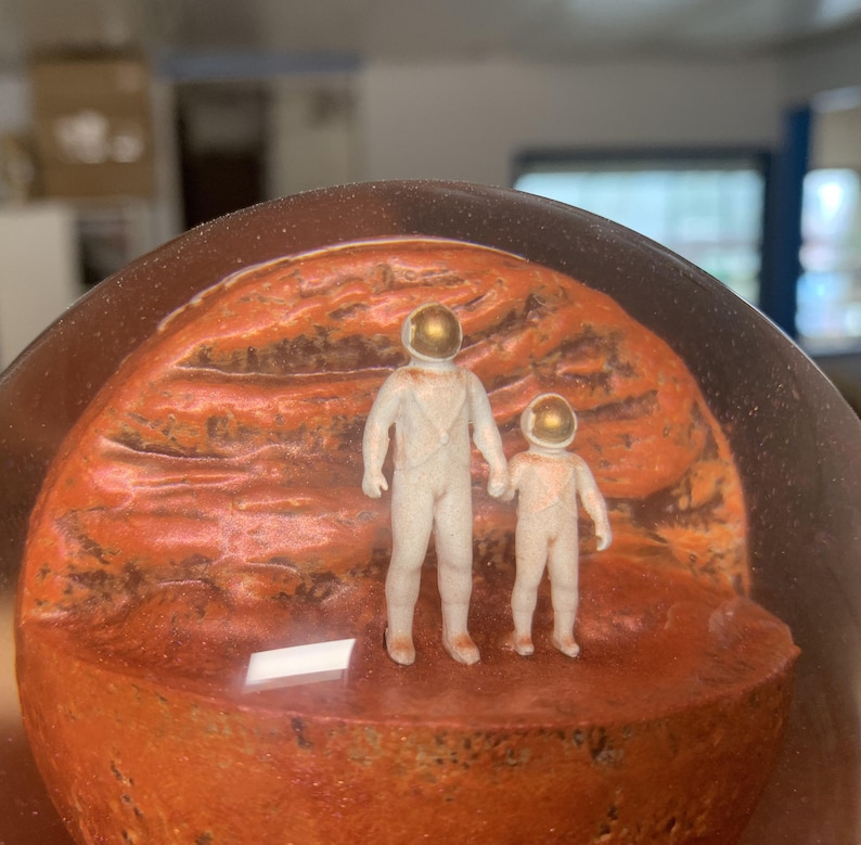Mars Dust Globe: a Snow Globe With Martian Dust Instead of Snow - Etsy