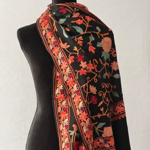 Black Wool Pashmina Shawl: Kashmiri Aari Embroidery, Floral Scarf - Etsy