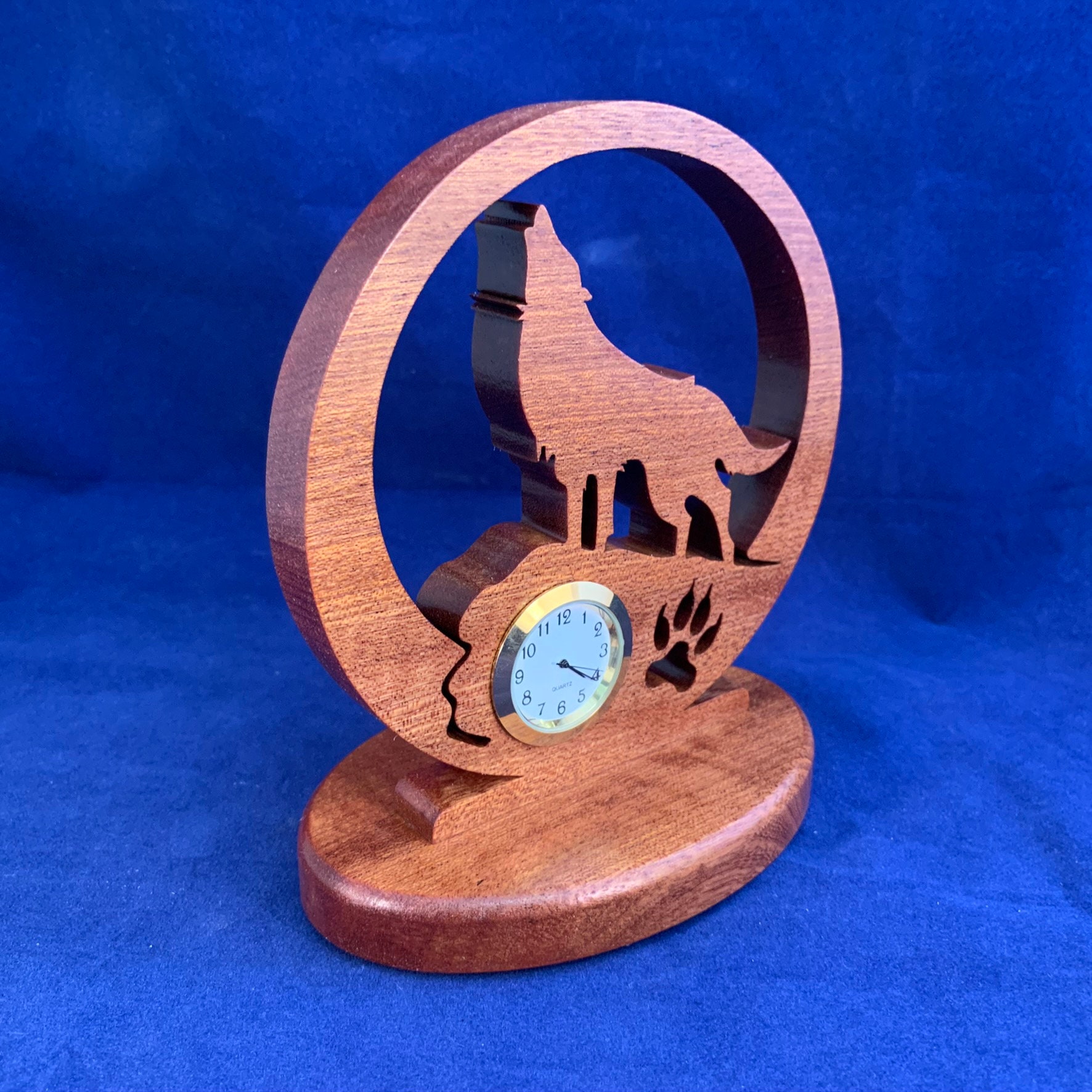 Howling Wolf Clock - Etsy