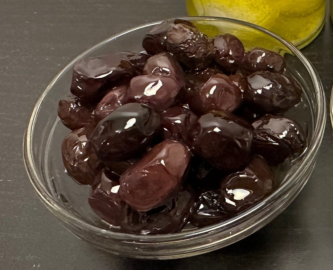Jordanian Cracked "nabali" Black Olives With Pit, All-natural ...