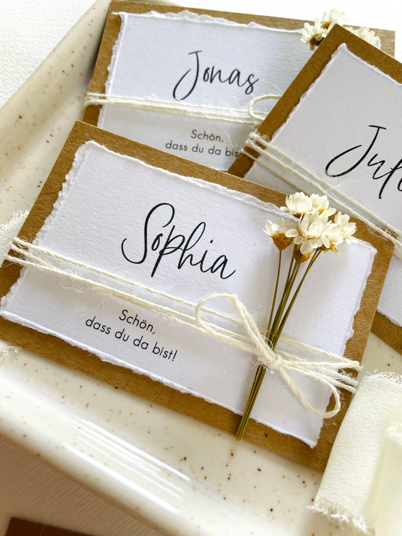 Place Cards With Dried Flowers – Personalized Name Cards Made of Kraft ...