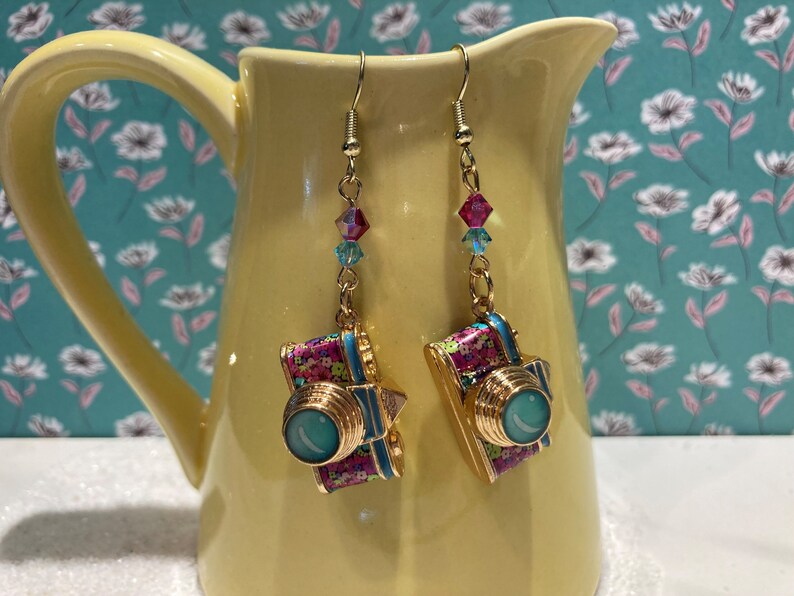 Pretty focus & Smile Camera Earrings: Metal Camera Charms Detailed in ...