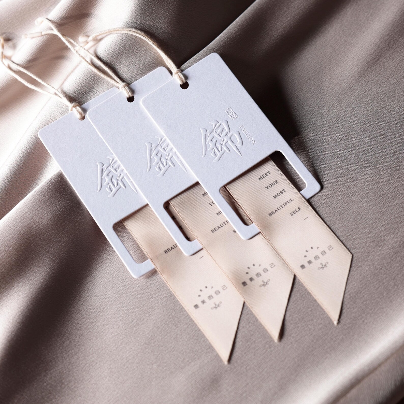 500 Custom White Hang Tags With Ribbon Paper Hang Tags, Clothing Swing ...