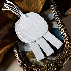 Custom White Clothing Hang Tags Swing Tag Thick Paper Hangtag Oval Hang ...