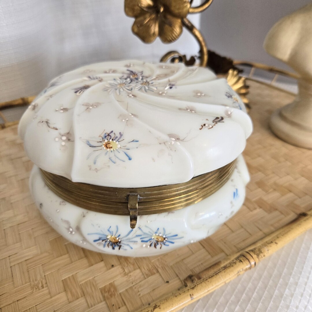 Antique Wavecrest Dresser Box Large Hinged Victorian Vanity Swirl Milk ...