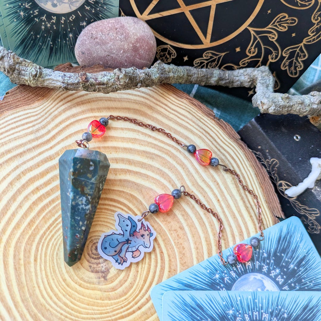 Dragon Blood Stone Dowsing Pendulum, Dragon Witchcraft Divination ...