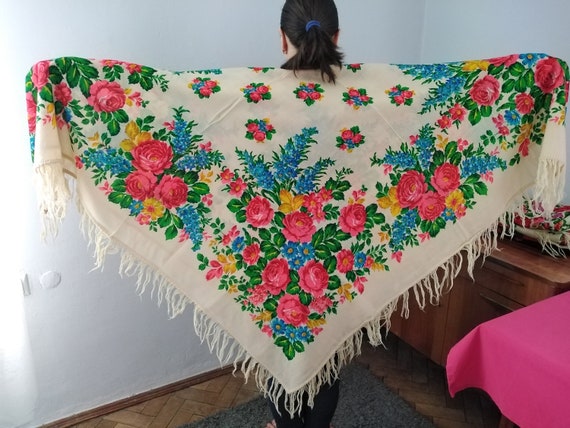 Ancient white shawl, Ukrainian shawl, vintage shawl, … - Gem