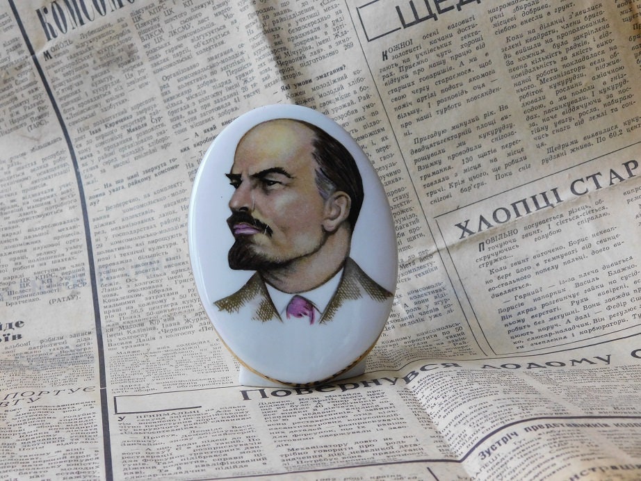 Plaque Vladimir Lenin Porcelain Figurine Soviet Agitation - Etsy