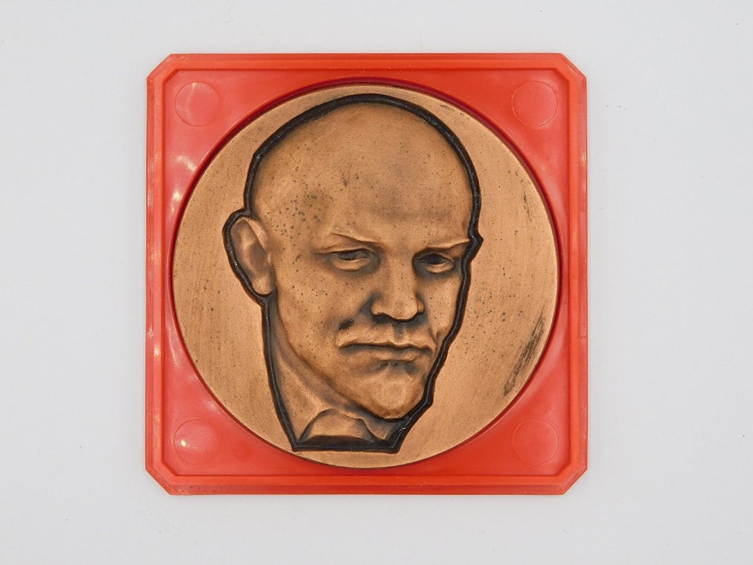 Table Medal Vladimir Lenin, Leader of Proletariat, Soviet Sign, Vintage ...