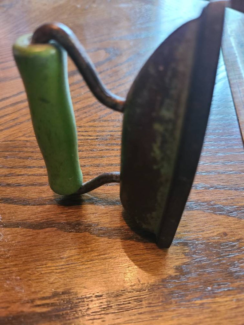 Vintage Toy Sad Iron/flat Iron Cast Iron With Original Green Paint - Etsy