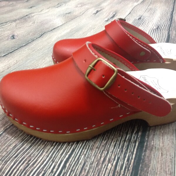 Red Clogs - Etsy