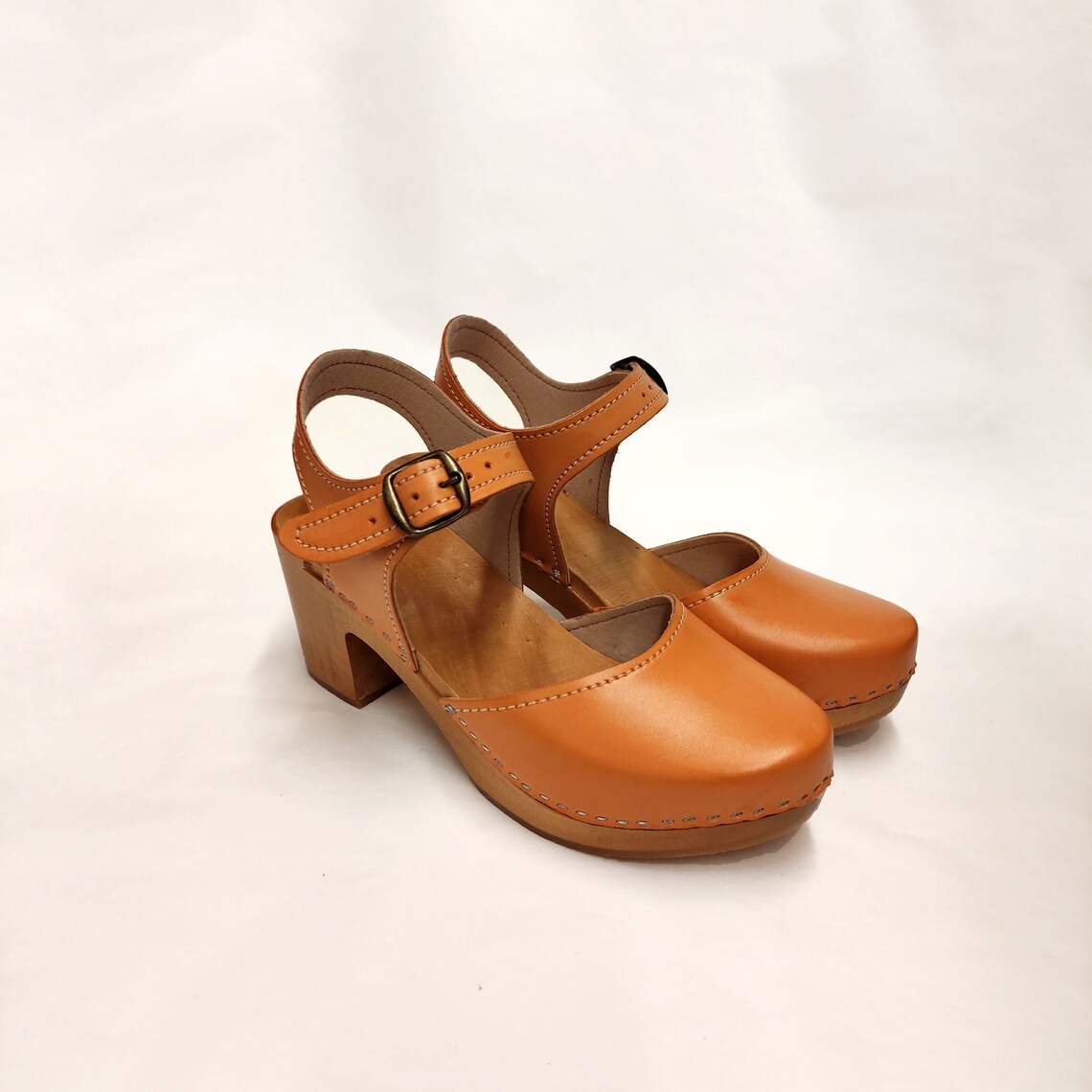 Vegan Swedish Clogs ESTELLE Handmade Clogs, Vegan Leather, Honey Vegan ...