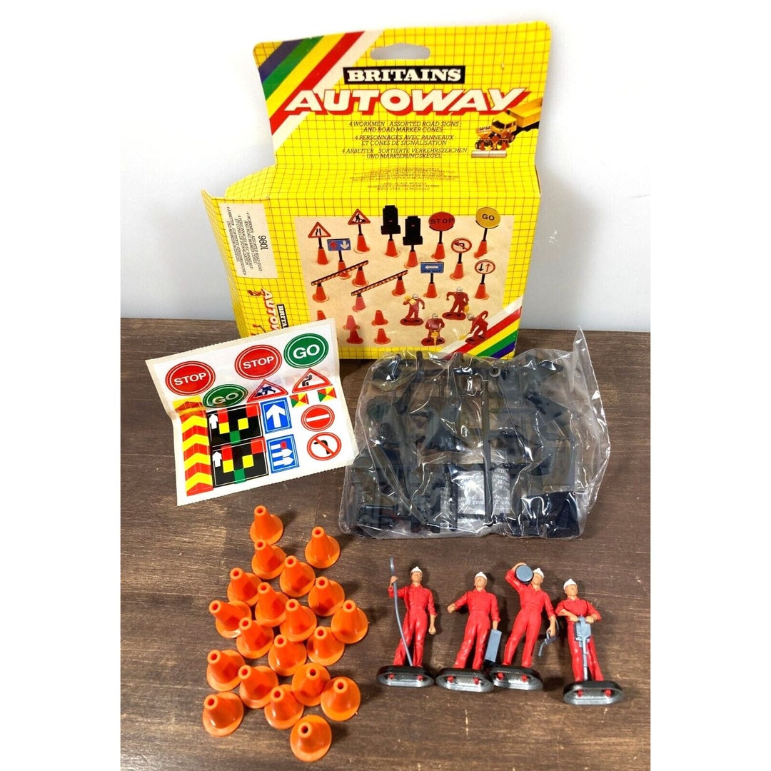 Britains AUTOWAY 4 WORKMEN & Road Signs 9801 New Open Box Construction ...