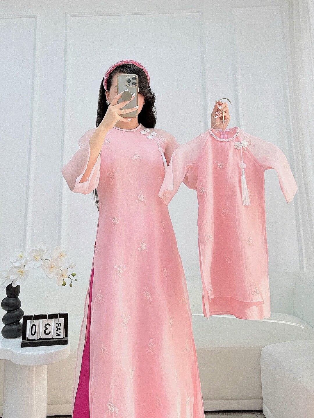 Hong Ren Quan Sen Mommy and Me Matching Ao Dai Set for Women and Girl ...