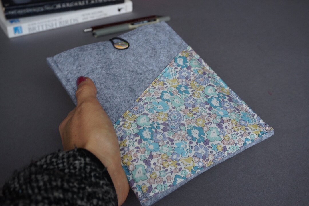 Felt Kindle Case, Light Grey Kindle Sleeve, Felt and Red Paisley ...