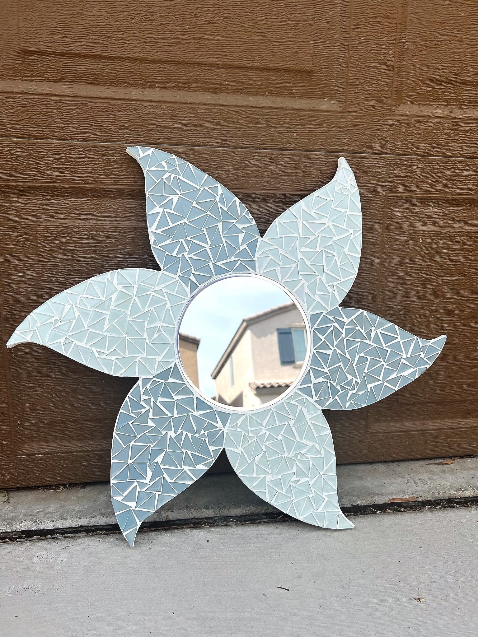 Round Blue Mosaic Mirror Flower Mirror Wall Decor Blu Acqua Silver ...