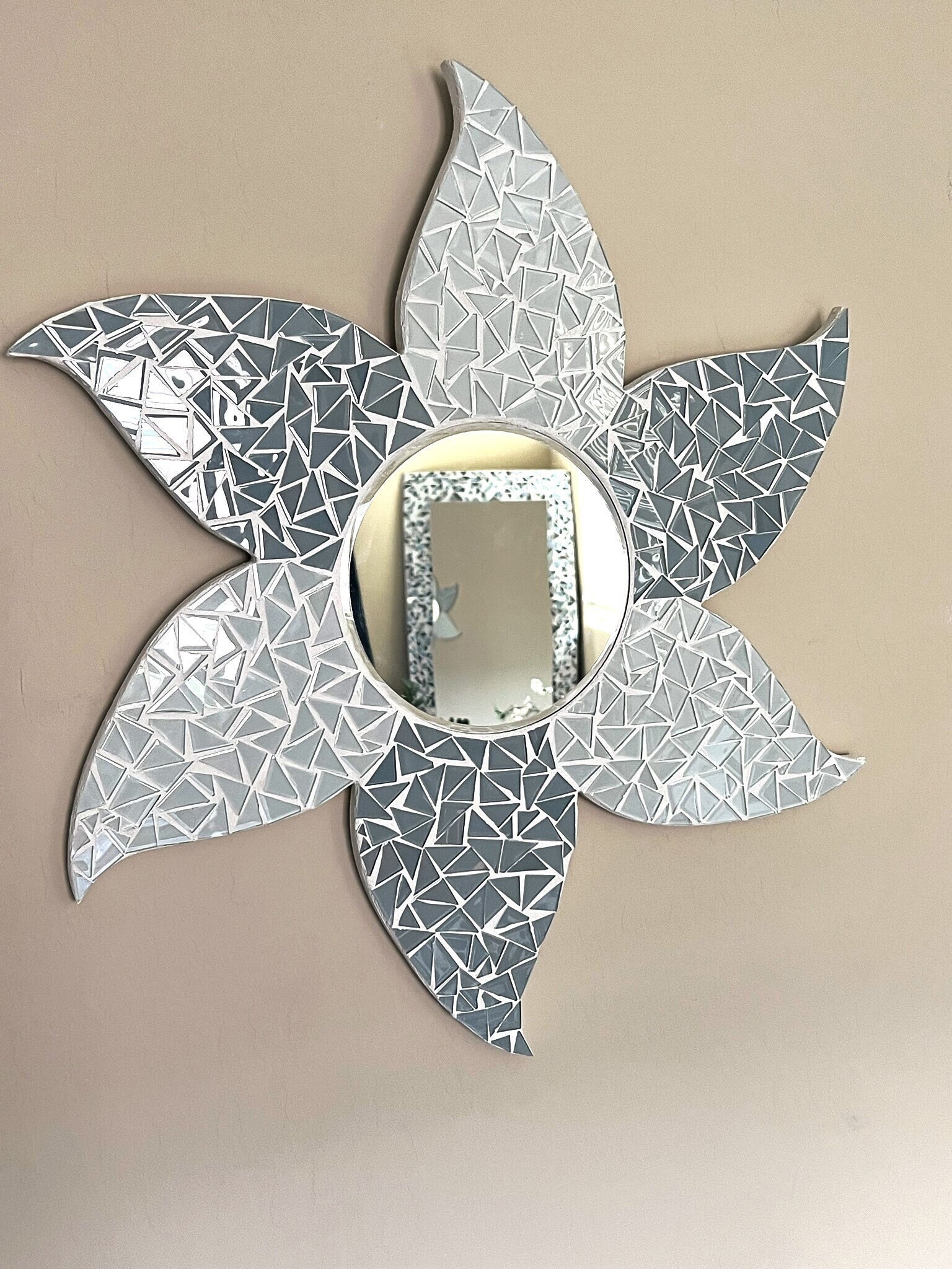 Round Blue Mosaic Mirror Flower Mirror Wall Decor Blu Acqua Silver ...