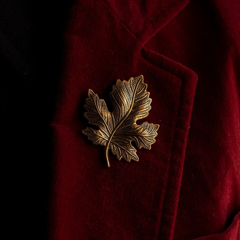Vintage Maple Leaf Brooch - Etsy