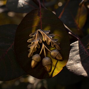 Acorn Brooch: Solid Brass Vintage Style Oak Leaf Lapel Pin - Etsy