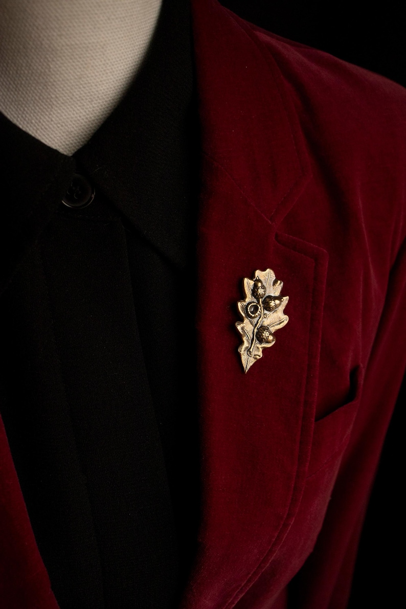 Oak Leaf & Acorn Pin: Botanical Brooch, Solid Brass - Etsy