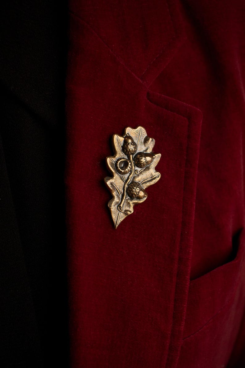 Oak Leaf & Acorn Pin: Botanical Brooch, Solid Brass - Etsy