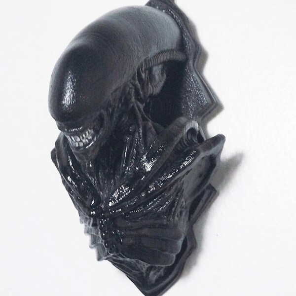 Alien Wall Mounted - Etsy