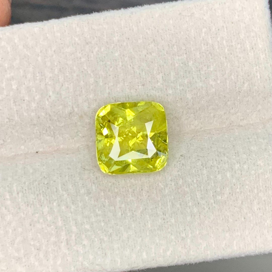 Natural Chrysoberyl 4.58 Ct | Cushion Cut 9.21x9.22x5.86 Mm | Greenish ...