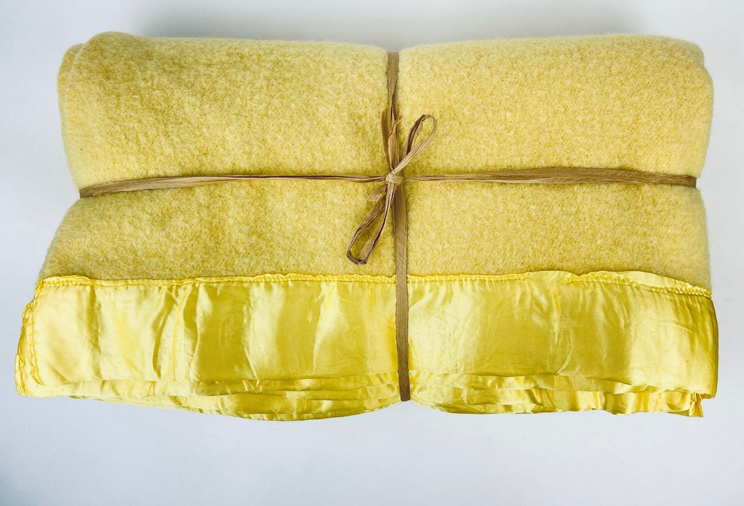 Vintage Yellow Wool Lap/couch/throw Blanket 56 X - Etsy