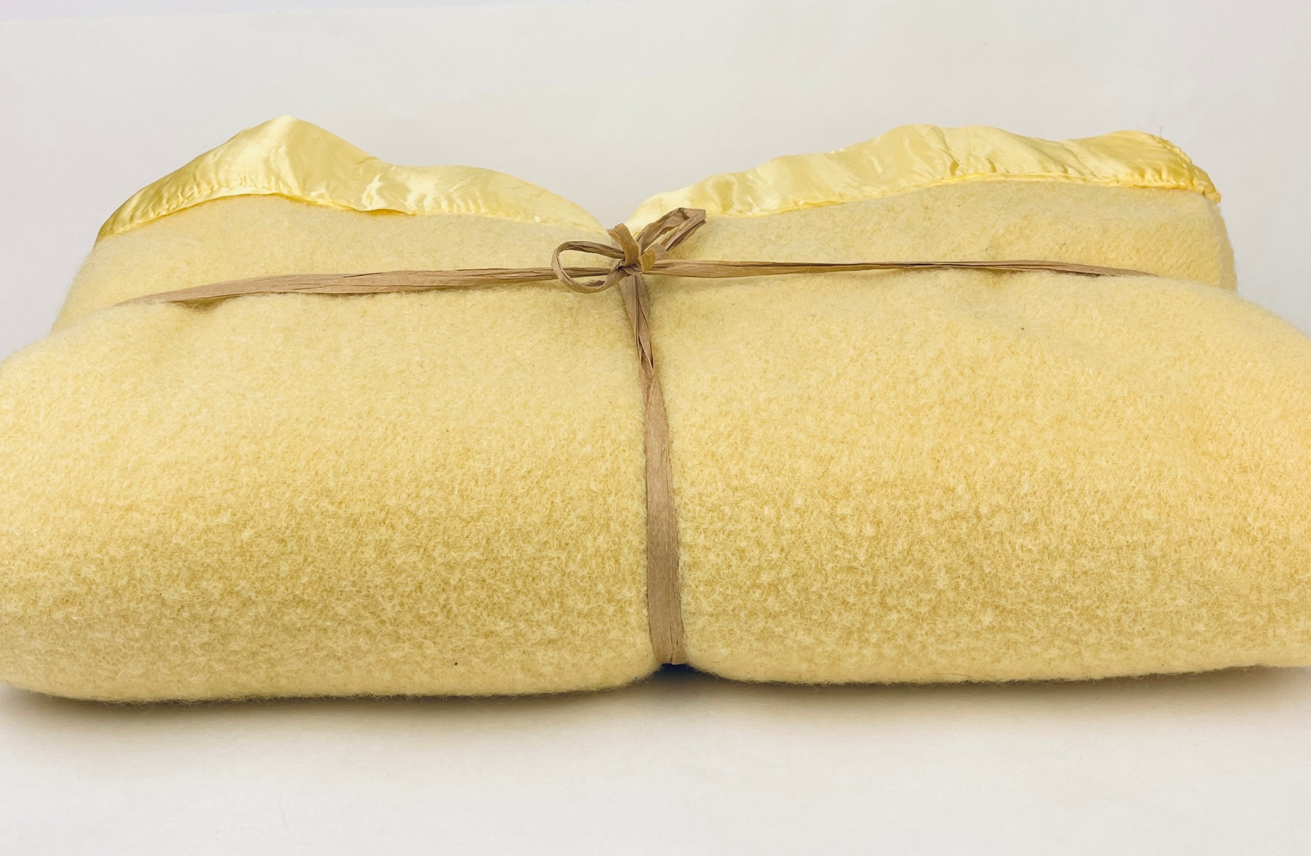 Vintage Yellow Wool Lap/couch/throw Blanket 56 X - Etsy