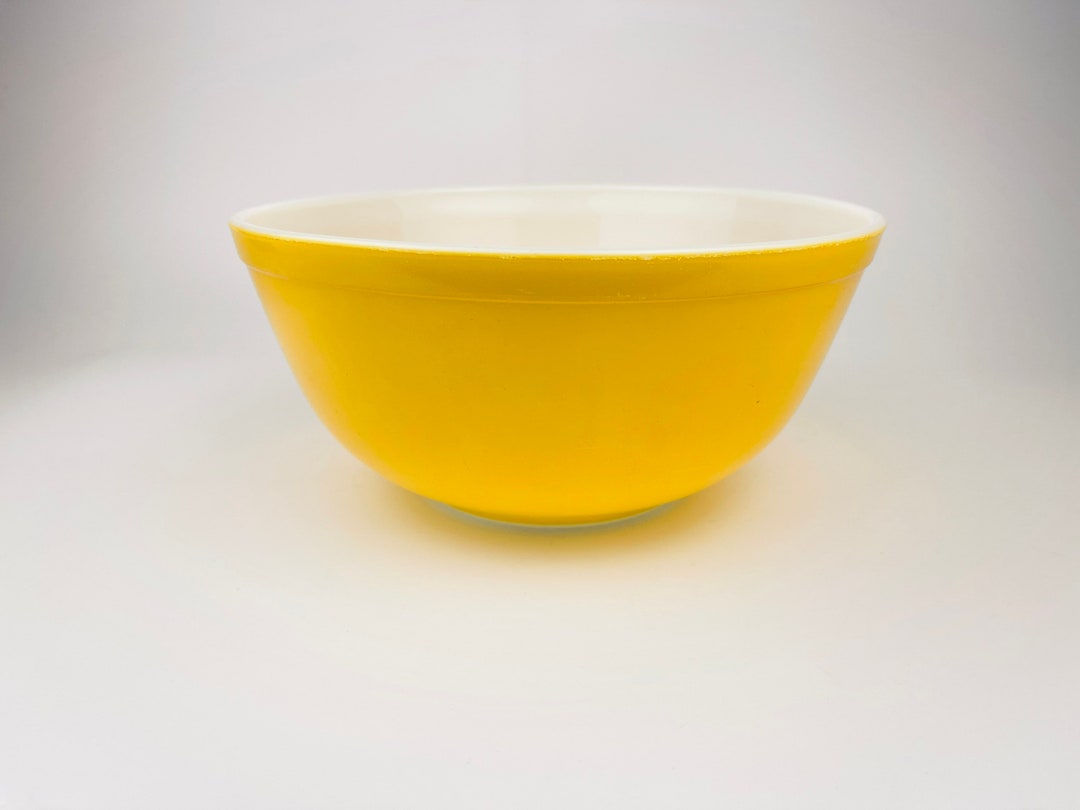 Vintage Pyrex Yellow Mixing Bowl – 1970s Opal Glass “friendship ...