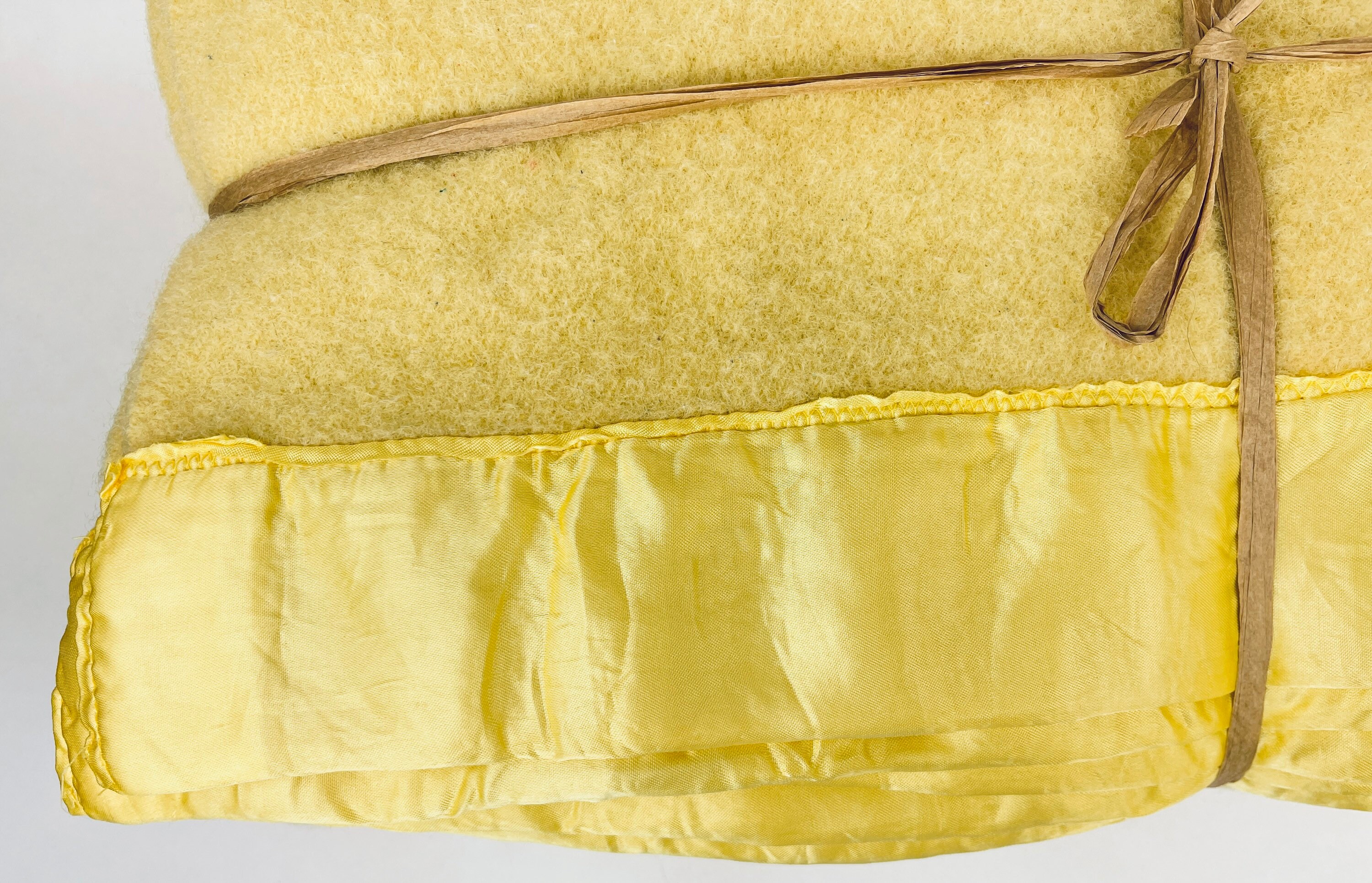 Vintage Yellow Wool Lap/couch/throw Blanket 56 X - Etsy