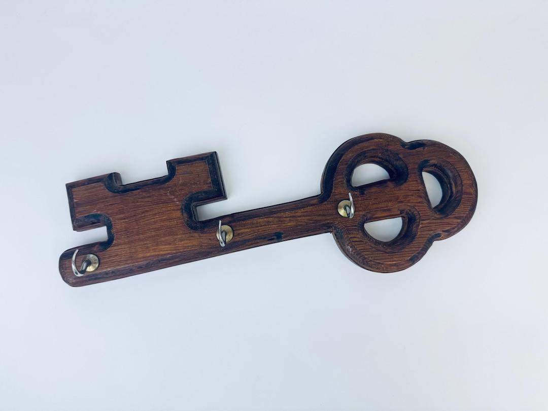 Vintage Wooden Old Skeleton Key Holder - Wall Mounted - Three Metal ...
