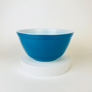 Vintage Horizon Blue Pyrex Round Mixing Bowls (#401/402) - Made in USA ...
