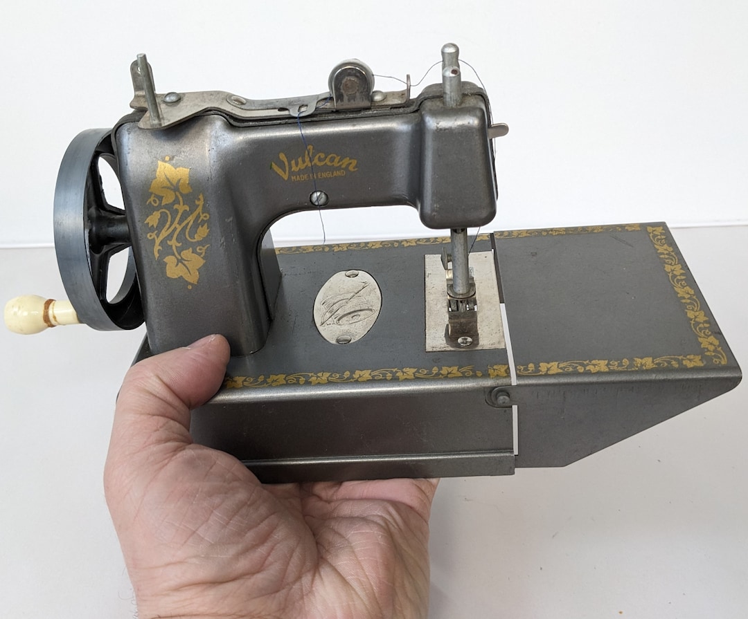 Vintage Vulcan Miniature Sewing Machine Toy Made in England Fully ...