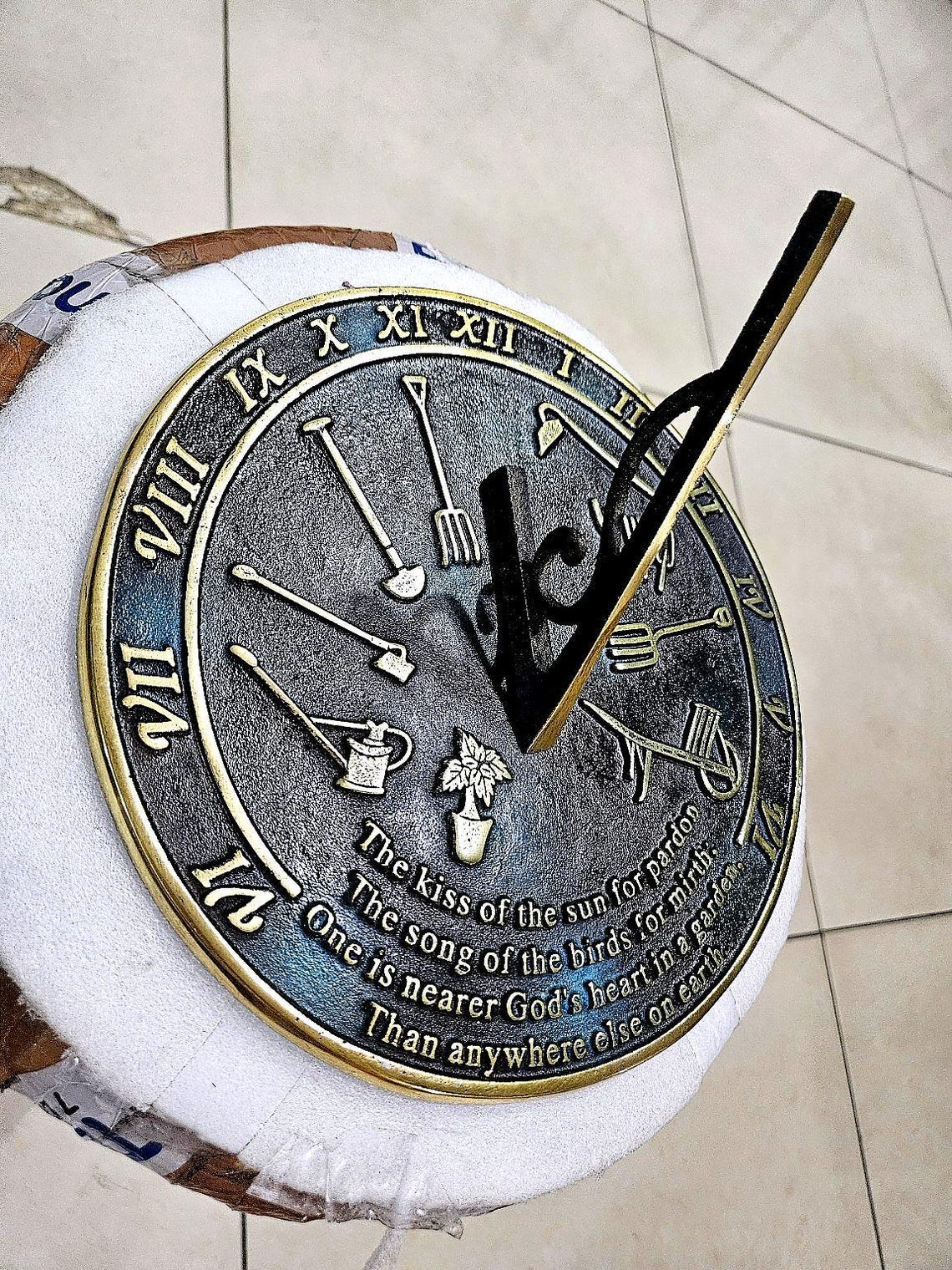 Garden Sundial Clock Decorative Gift Kiss of the Sun Sundial Gift - Etsy