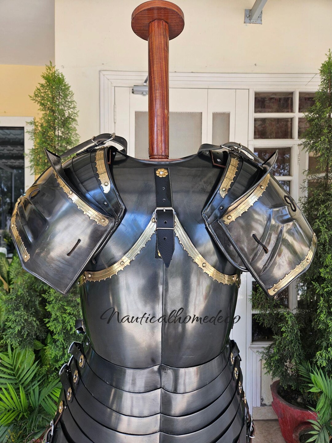 Medieval Knight Black Armor Chest Plate Armor, Pauldrons & Tassets ...