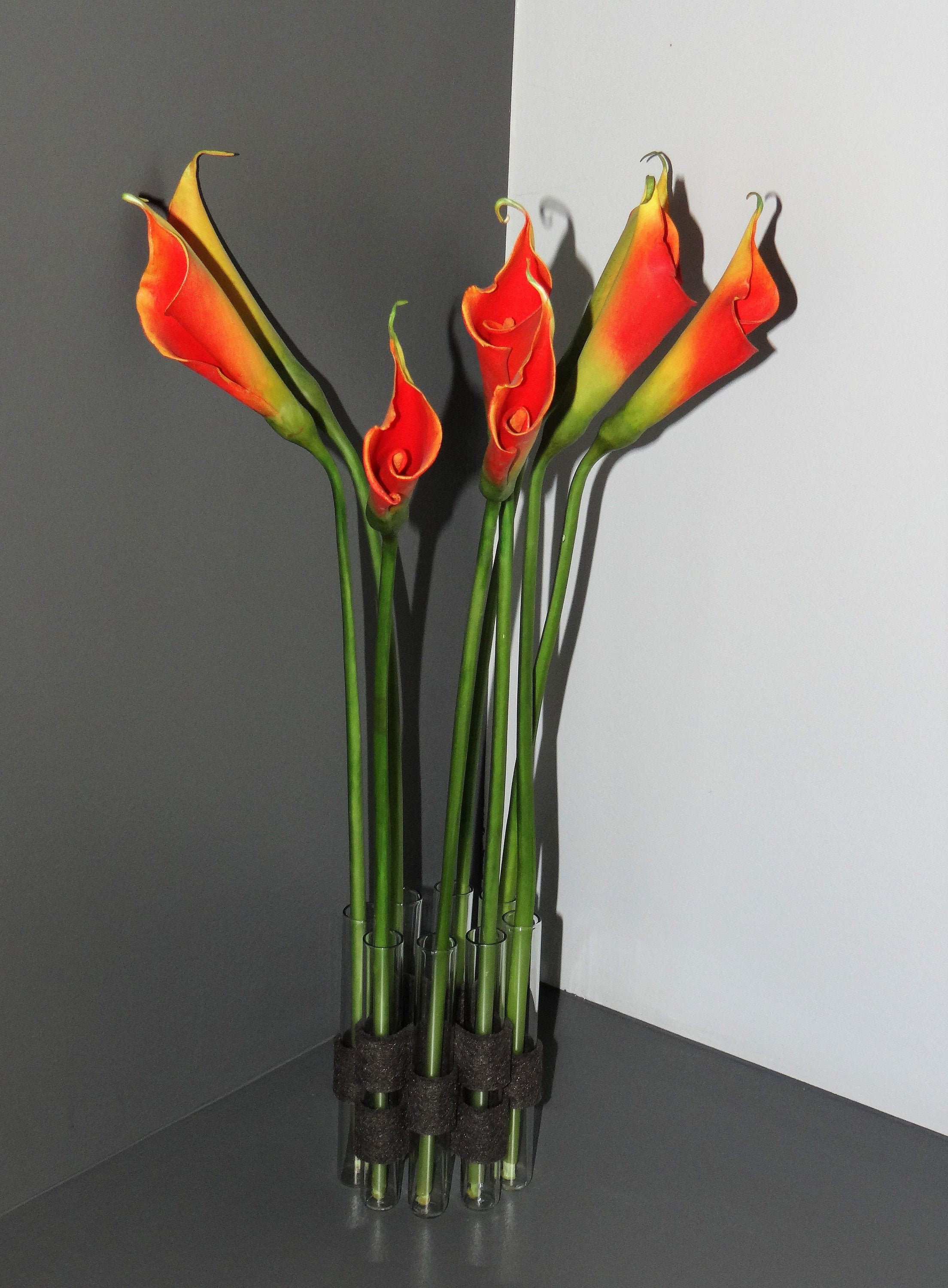 Small Contemporary Circular Vase, 8 Flower Soliflore, Trendy Decoration ...