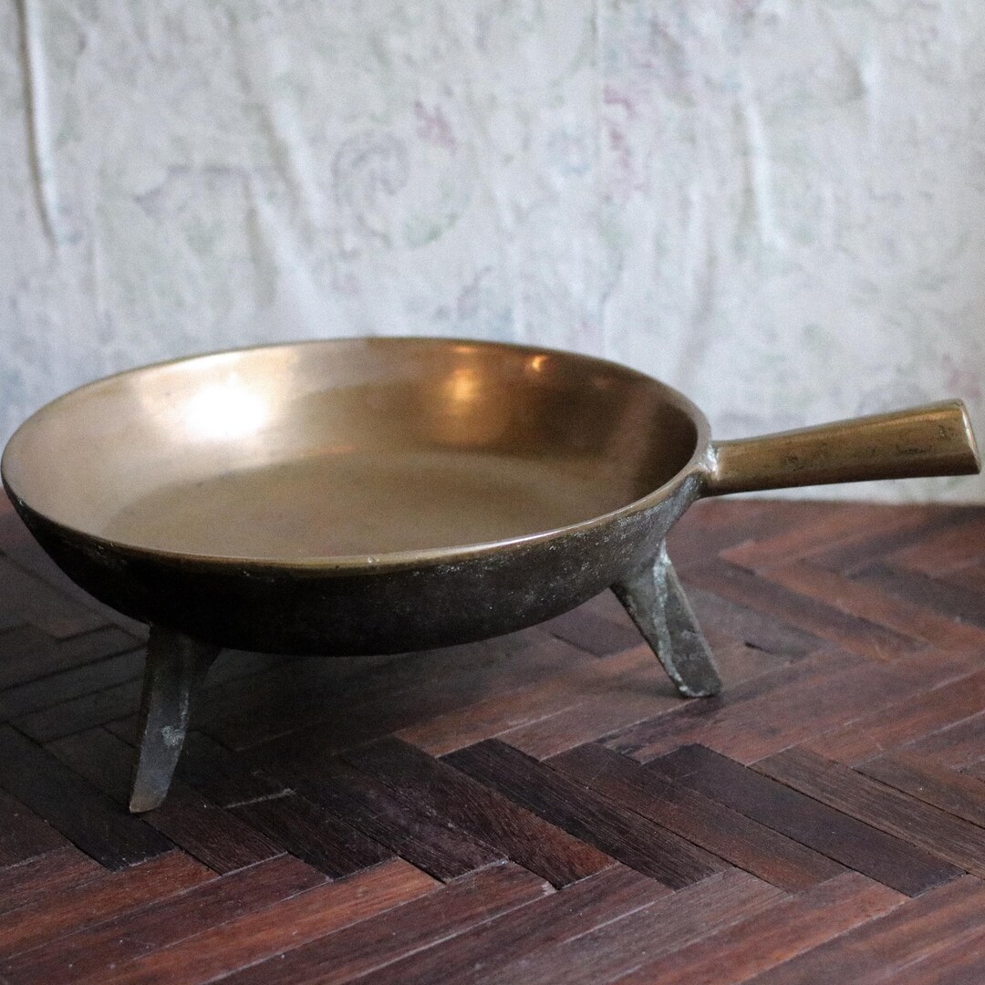 Antique Cast Bronze Frying Pan on 3 Legs - Etsy