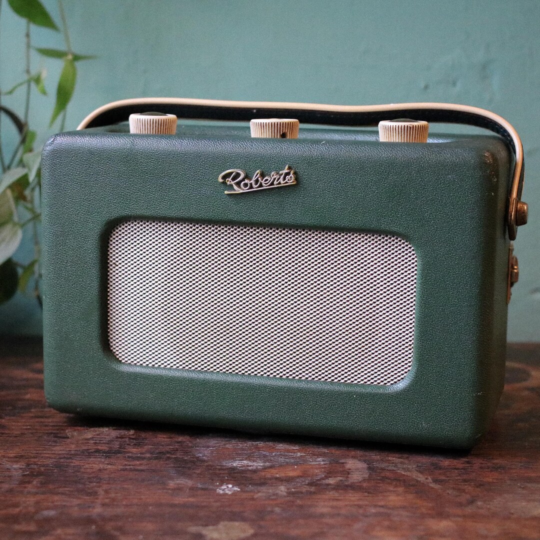 1960's Roberts R200 Battery Valve Radio - Etsy