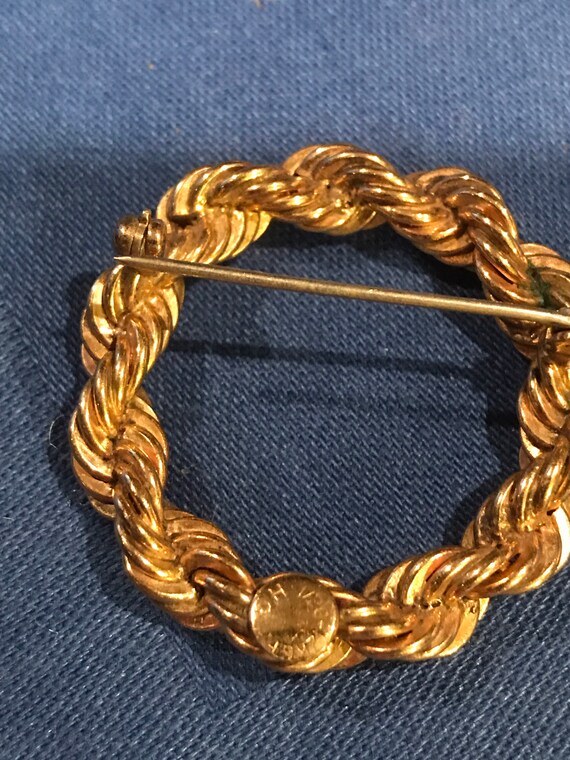 Retro 1960s gold filled circle pin - Gem