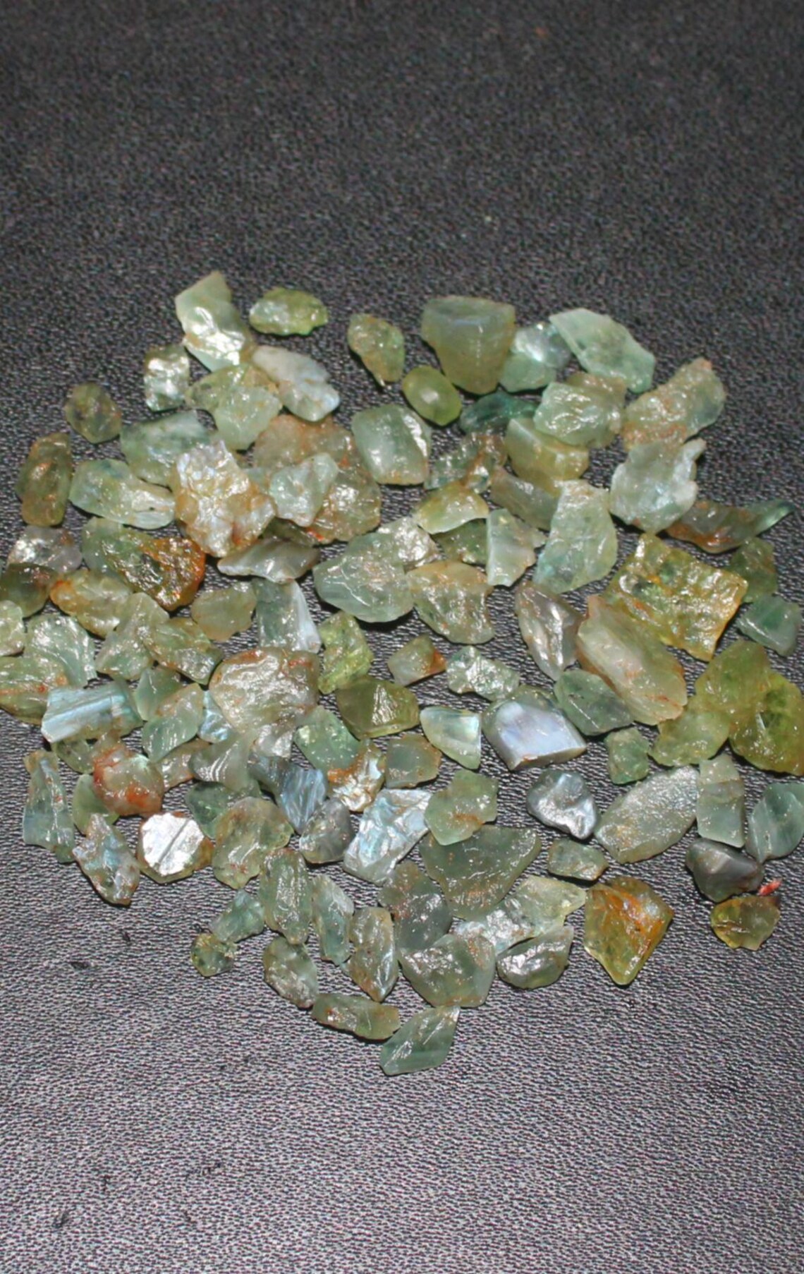 Alexandrite Rough, 25-30% Green to Red Color Change Natural Alexandrite ...