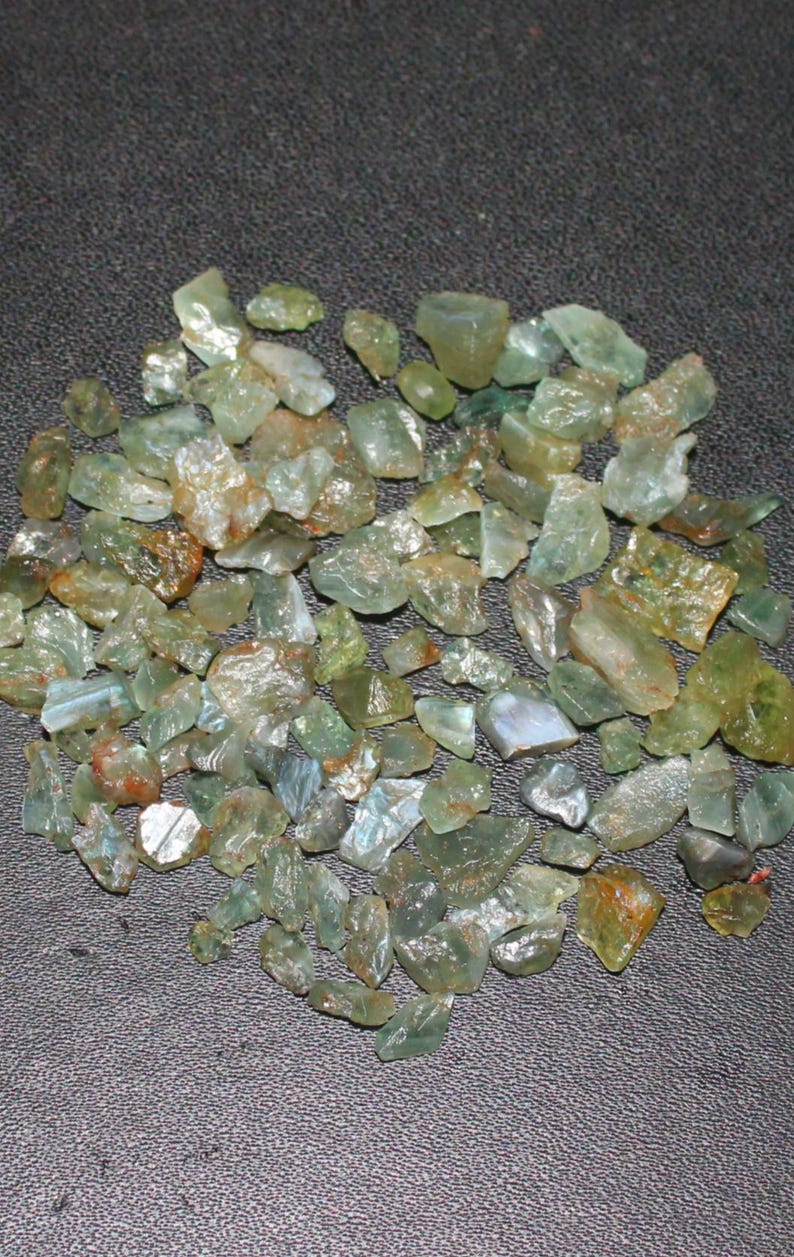 Alexandrite Rough, 25-30% Green to Red Color Change Natural Alexandrite ...
