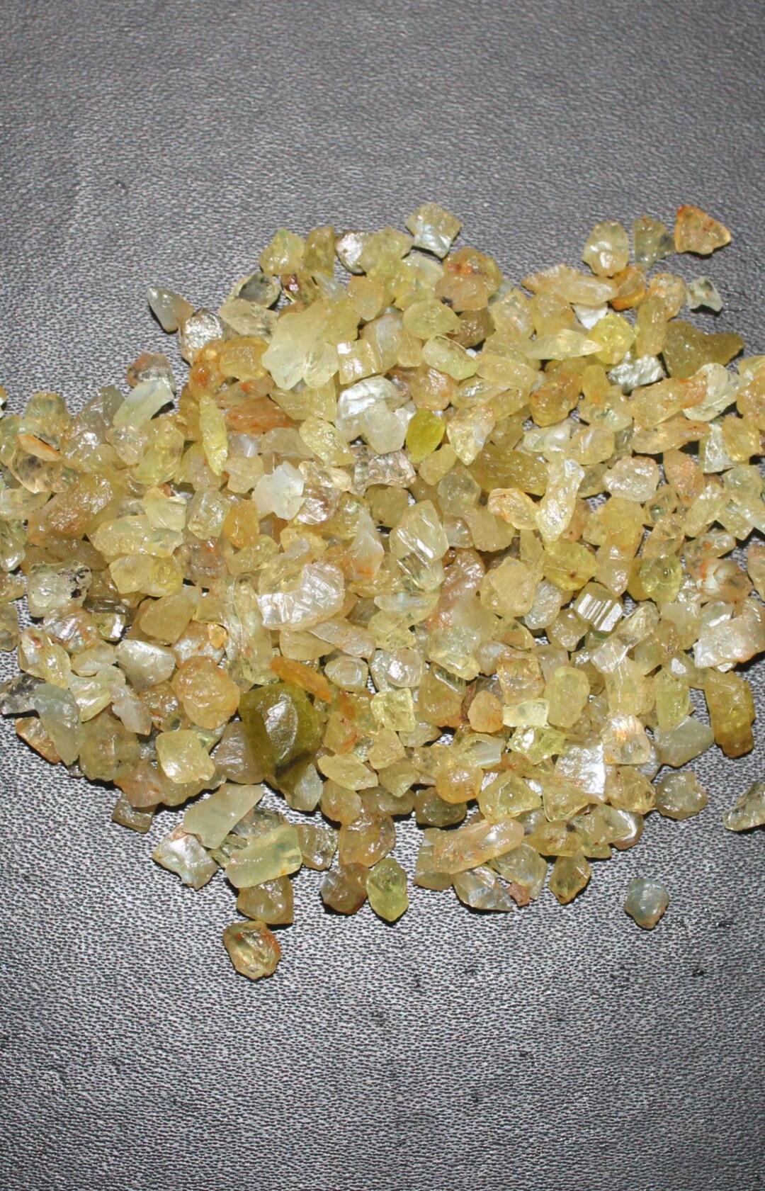 Chrysoberyl Cat's Eye Raw, Wholesale Chrysoberyl Cats Eye Rough ...